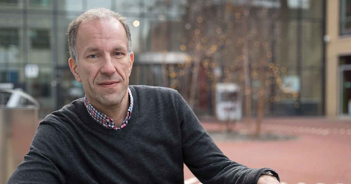ASE professor elected Fellow of the Econometric Society - Amsterdam ...